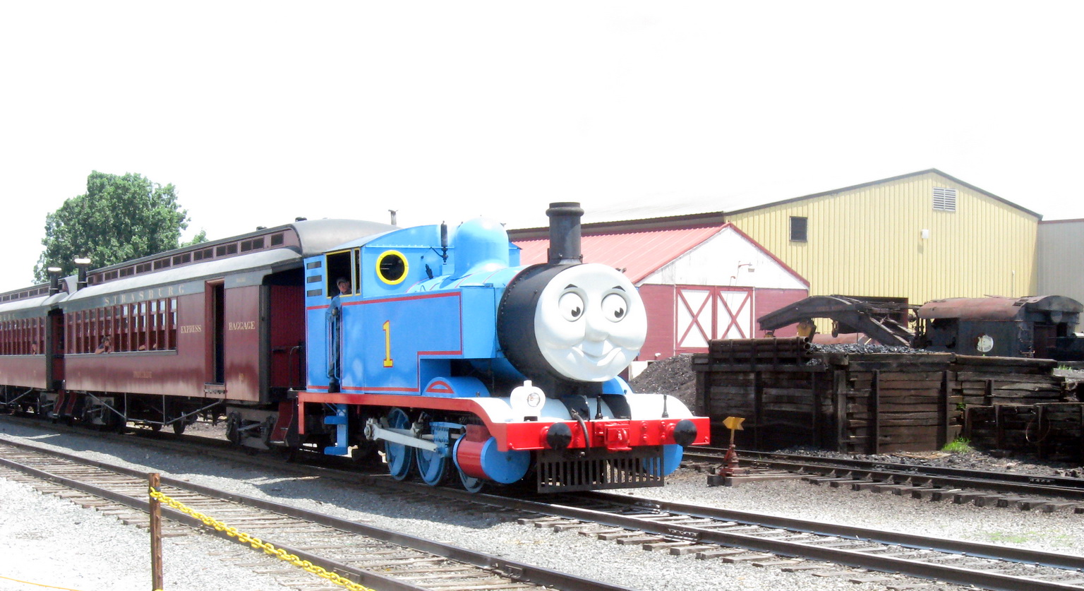 Day Out With Thomas The Train - Mamanista!